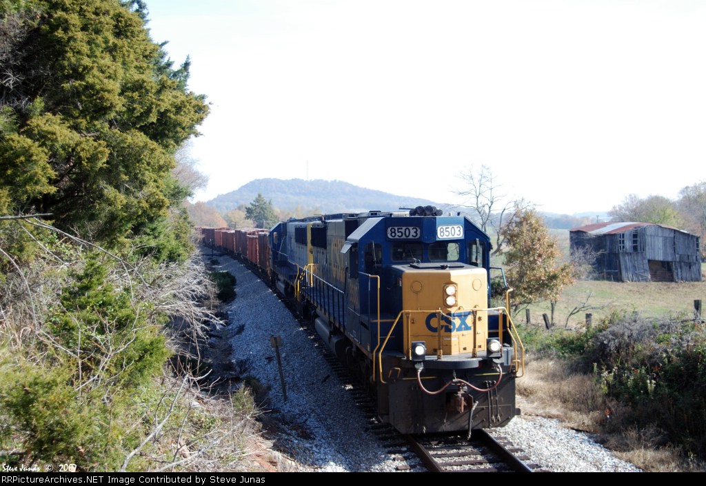 CSX 8503 W062 heads south